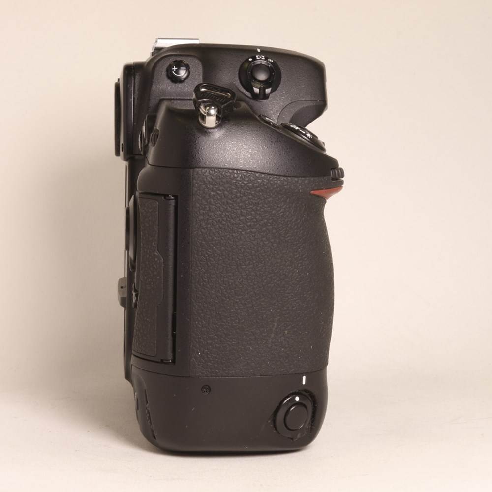 Used Nikon D2XS | Park Cameras